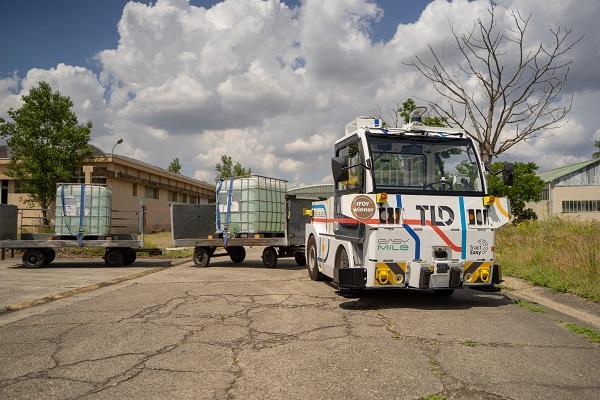 EasyMile’s Autonomous Tow-Tractor Leads Industry with IFOY AWARD Win ...